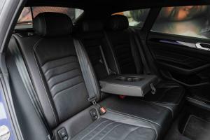 Blue Volkswagen Arteon 2021 in Peetri, with an engine capacity of 1.40 L and mileage of 97 thousand km for 34400 €, photo 10 on AUTOMOTO.COM.LV