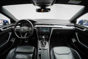 Blue Volkswagen Arteon 2021 in Peetri, with an engine capacity of 1.40 L and mileage of 97 thousand km for 34400 €, photo 11 on AUTOMOTO.COM.LV