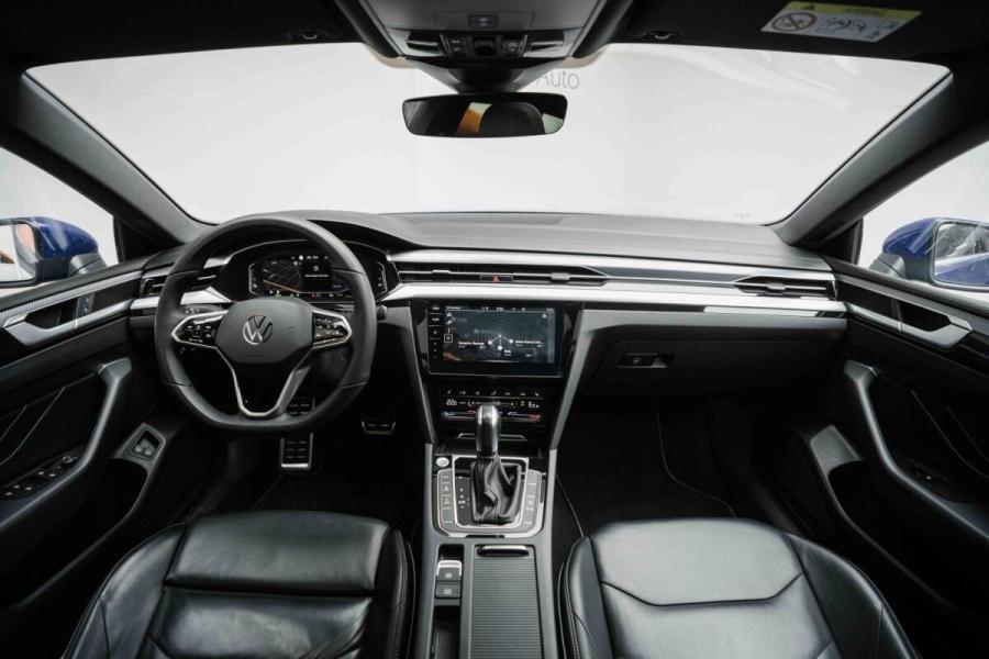 Blue Volkswagen Arteon 2021 in Peetri, with an engine capacity of 1.40 L and mileage of 97 thousand km for 34400 €, photo 11 on AUTOMOTO.COM.LV