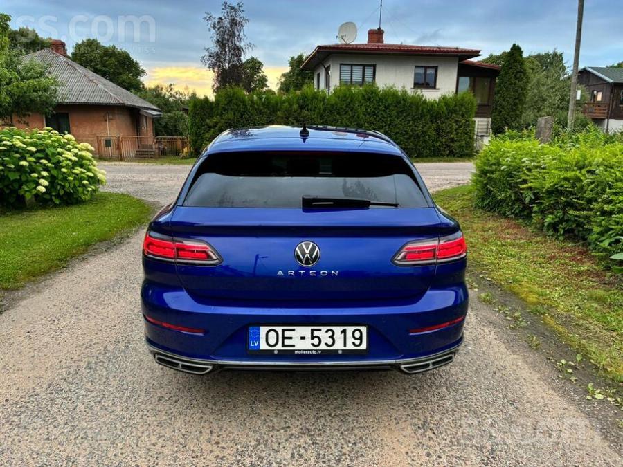 Blue Volkswagen Arteon 2022 in Cesis, with an engine capacity of 2.00 L and mileage of 105 thousand km for 28000 €, photo 2 on AUTOMOTO.COM.LV