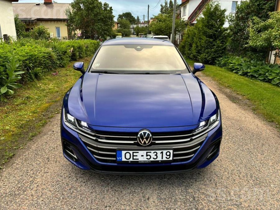 Blue Volkswagen Arteon 2022 in Cesis, with an engine capacity of 2.00 L and mileage of 105 thousand km for 28000 €, photo 5 on AUTOMOTO.COM.LV