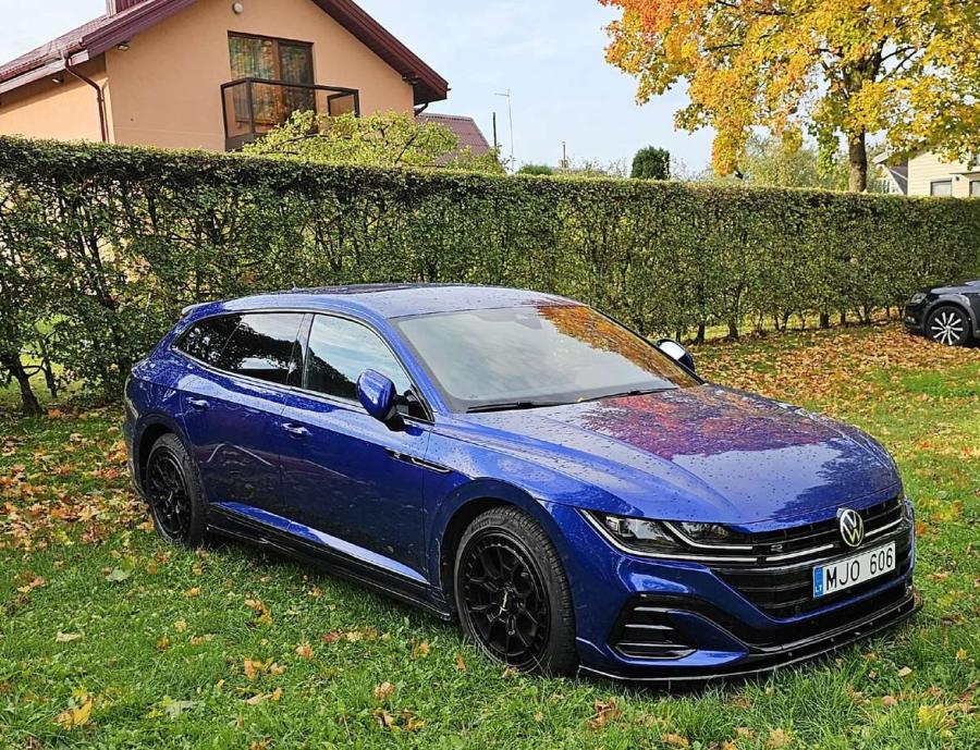 Blue Volkswagen Arteon 2022 in Kaunas, with an engine capacity of 1.98 L and mileage of 60 thousand km for 32800 €, photo 1 on AUTOMOTO.COM.LV