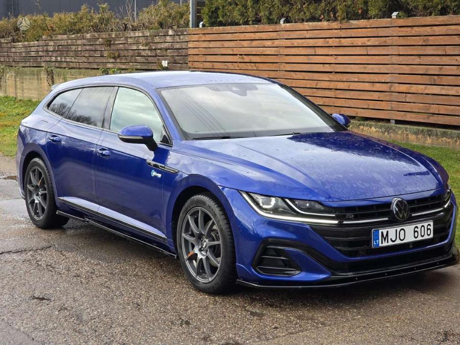 Blue Volkswagen Arteon 2022 in Kaunas, with an engine capacity of 1.98 L and mileage of 60 thousand km for 32800 €, photo 5 on AUTOMOTO.COM.LV