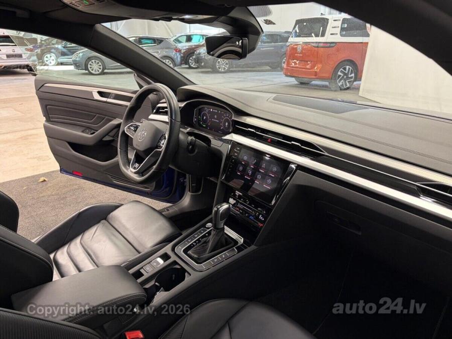 Blue Volkswagen Arteon 2022 in Tallinn, with an engine capacity of 1.40 L and mileage of 123 thousand km for 28900 €, photo 3 on AUTOMOTO.COM.LV