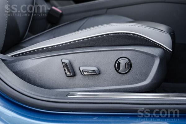 Blue Volkswagen Arteon 2022 in Riga, with an engine capacity of 1.40 L and mileage of 114 thousand km for 23500 €, photo 8 on AUTOMOTO.COM.LV