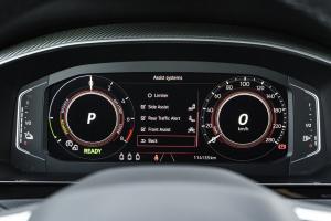 Blue Volkswagen Arteon 2022 in Riga, with an engine capacity of 1.40 L and mileage of 114 thousand km for 23500 €, photo 21 on AUTOMOTO.COM.LV
