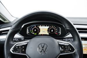 Blue Volkswagen Arteon 2022 in Riga, with an engine capacity of 1.40 L and mileage of 114 thousand km for 23500 €, photo 25 on AUTOMOTO.COM.LV