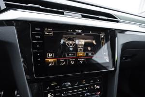Blue Volkswagen Arteon 2022 in Riga, with an engine capacity of 1.40 L and mileage of 114 thousand km for 23500 €, photo 35 on AUTOMOTO.COM.LV
