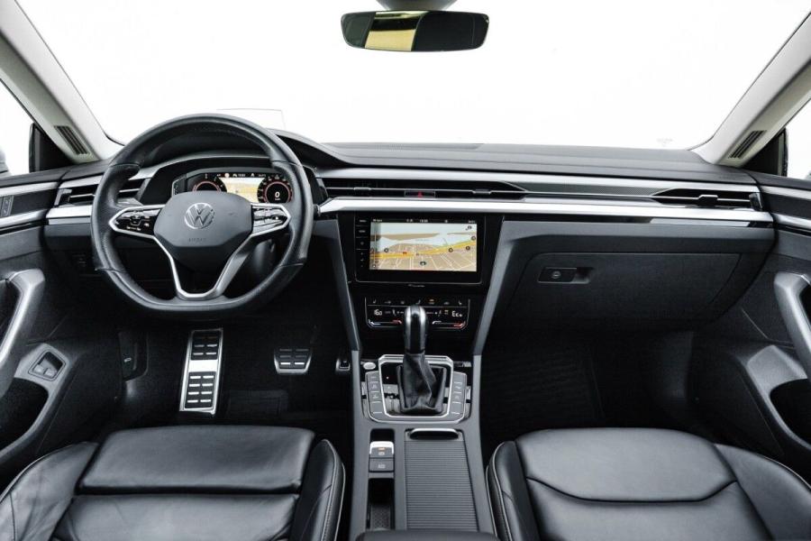 Blue Volkswagen Arteon 2022 in Riga, with an engine capacity of 1.40 L and mileage of 114 thousand km for 23500 €, photo 39 on AUTOMOTO.COM.LV