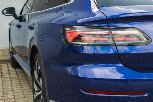 Blue Volkswagen Arteon 2023 in Ventspils, with an engine capacity of 2.00 L and mileage of 109 thousand km for 28100 €, photo 12 on AUTOMOTO.COM.LV