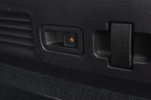 Blue Volkswagen Arteon 2023 in Ventspils, with an engine capacity of 2.00 L and mileage of 109 thousand km for 28100 €, photo 15 on AUTOMOTO.COM.LV