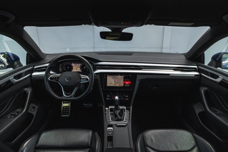Blue Volkswagen Arteon 2023 in Ventspils, with an engine capacity of 2.00 L and mileage of 109 thousand km for 28100 €, photo 19 on AUTOMOTO.COM.LV