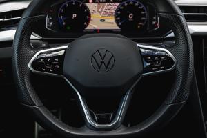 Blue Volkswagen Arteon 2023 in Ventspils, with an engine capacity of 2.00 L and mileage of 109 thousand km for 28100 €, photo 20 on AUTOMOTO.COM.LV