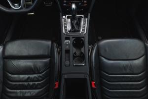 Blue Volkswagen Arteon 2023 in Ventspils, with an engine capacity of 2.00 L and mileage of 109 thousand km for 28100 €, photo 30 on AUTOMOTO.COM.LV
