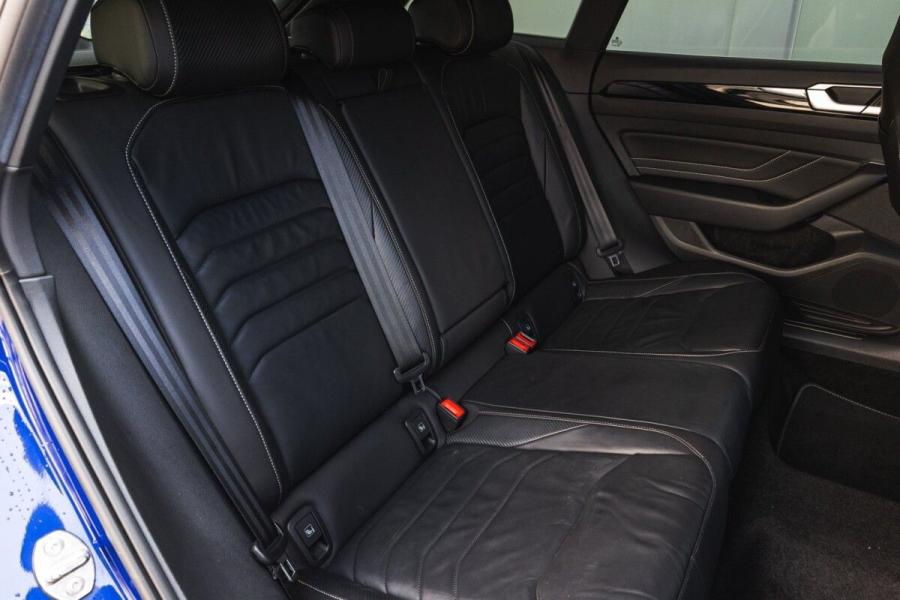 Blue Volkswagen Arteon 2023 in Ventspils, with an engine capacity of 2.00 L and mileage of 109 thousand km for 28100 €, photo 38 on AUTOMOTO.COM.LV
