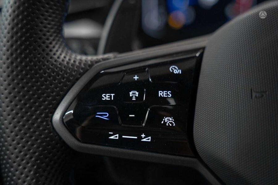 Blue Volkswagen Arteon 2023 in Vilnius, with an engine capacity of 2.00 L and mileage of 55 thousand km for 36900 €, photo 11 on AUTOMOTO.COM.LV