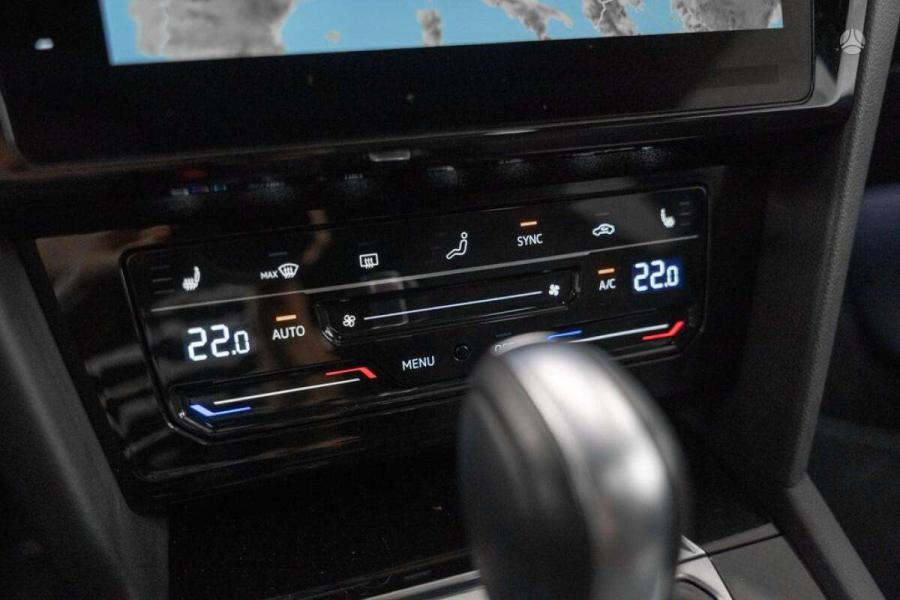 Blue Volkswagen Arteon 2023 in Vilnius, with an engine capacity of 2.00 L and mileage of 55 thousand km for 36900 €, photo 20 on AUTOMOTO.COM.LV