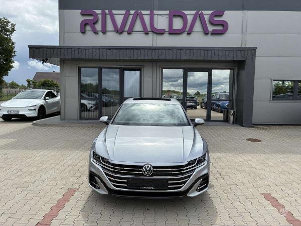 Brown Volkswagen Arteon 2021 in Siauliai, with an engine capacity of 1.40 L and mileage of 166 thousand km for 22890 €, photo 4 on AUTOMOTO.COM.LV