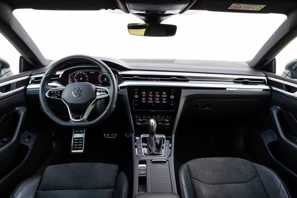 Volkswagen Arteon 2023 in Riga, with an engine capacity of 2.00 L and mileage of 32 thousand km for 29500 €, photo 8 on AUTOMOTO.COM.LV