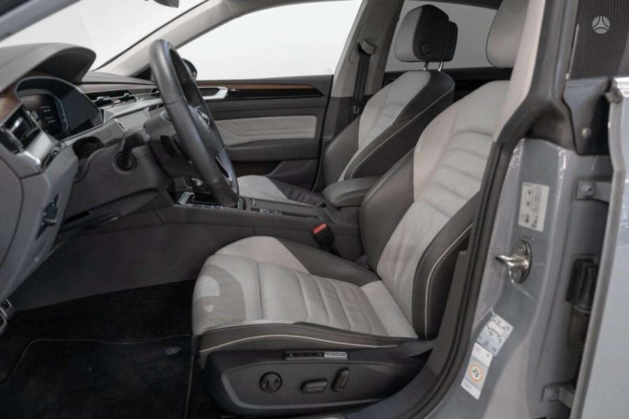 Grey Volkswagen Arteon 2021 in Vilnius, with an engine capacity of 1.40 L and mileage of 109 thousand km for 23900 €, photo 8 on AUTOMOTO.COM.LV