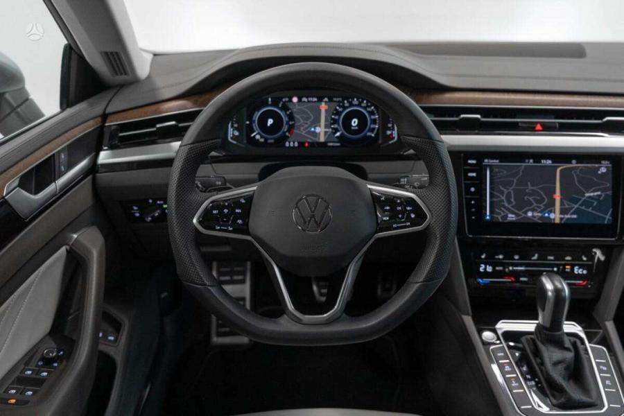 Grey Volkswagen Arteon 2021 in Vilnius, with an engine capacity of 1.40 L and mileage of 109 thousand km for 23900 €, photo 10 on AUTOMOTO.COM.LV