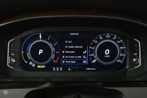 Grey Volkswagen Arteon 2021 in Vilnius, with an engine capacity of 1.40 L and mileage of 109 thousand km for 23900 €, photo 13 on AUTOMOTO.COM.LV