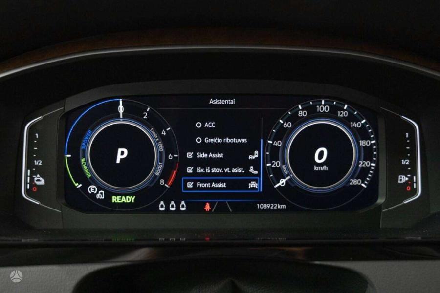 Grey Volkswagen Arteon 2021 in Vilnius, with an engine capacity of 1.40 L and mileage of 109 thousand km for 23900 €, photo 13 on AUTOMOTO.COM.LV