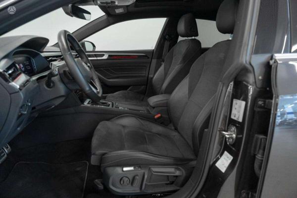 Pelēks Volkswagen Arteon 2022 Viļņa, ar dzinēja tilpumu 1.40 L un nobraukumu 95 tūkst. km par 25900 €, foto 7 vietnē AUTOMOTO.COM.LV