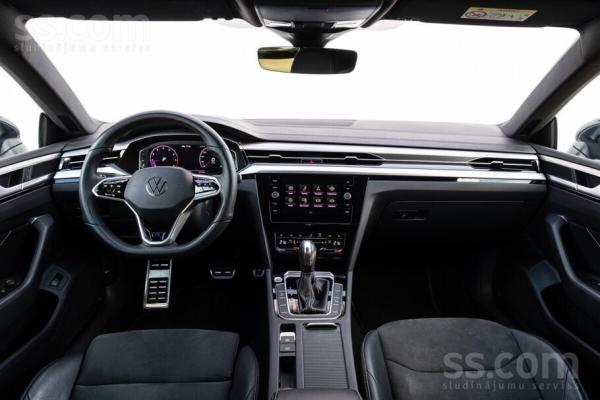 Grey Volkswagen Arteon 2023 in Riga, with an engine capacity of 2.00 L and mileage of 32 thousand km for 29500 €, photo 8 on AUTOMOTO.COM.LV