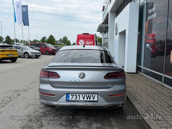 Pelēks Volkswagen Arteon 2017 Viljandi, ar dzinēja tilpumu 2.00 L un nobraukumu 232 tūkst. km par 18890 €, foto 4 vietnē AUTOMOTO.COM.LV