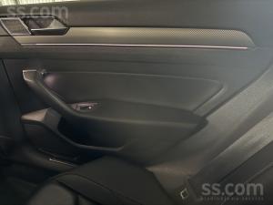 Grey Volkswagen Arteon 2017 in Riga, with an engine capacity of 2.00 L and mileage of 163 thousand km for 19500 €, photo 19 on AUTOMOTO.COM.LV