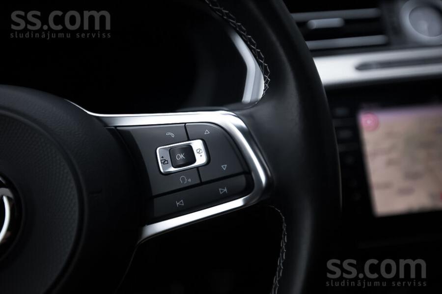 Pelēks Volkswagen Arteon 2017 Tukums, ar dzinēja tilpumu 2.00 L un nobraukumu 0 tūkst. km par 17999 €, foto 31 vietnē AUTOMOTO.COM.LV