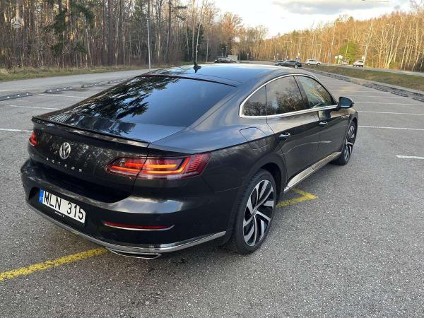 Pelēks Volkswagen Arteon 2018 Šilutė, ar dzinēja tilpumu 1.97 L un nobraukumu 181 tūkst. km par 21500 €, foto 5 vietnē AUTOMOTO.COM.LV