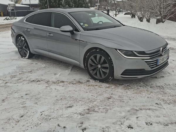 Pelēks Volkswagen Arteon 2018 Šauļi, ar dzinēja tilpumu 1.97 L un nobraukumu 186 tūkst. km par 16600 €, foto 2 vietnē AUTOMOTO.COM.LV