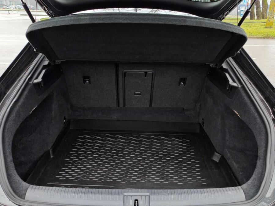 Pelēks Volkswagen Arteon 2018 Klaipėda, ar dzinēja tilpumu 1.97 L un nobraukumu 190 tūkst. km par 18999 €, foto 35 vietnē AUTOMOTO.COM.LV