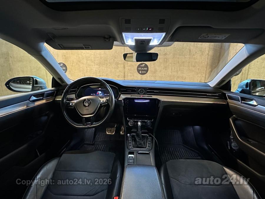 Grey Volkswagen Arteon 2018 in Tallinn, with an engine capacity of 2.00 L and mileage of 129 thousand km for 24500 €, photo 13 on AUTOMOTO.COM.LV
