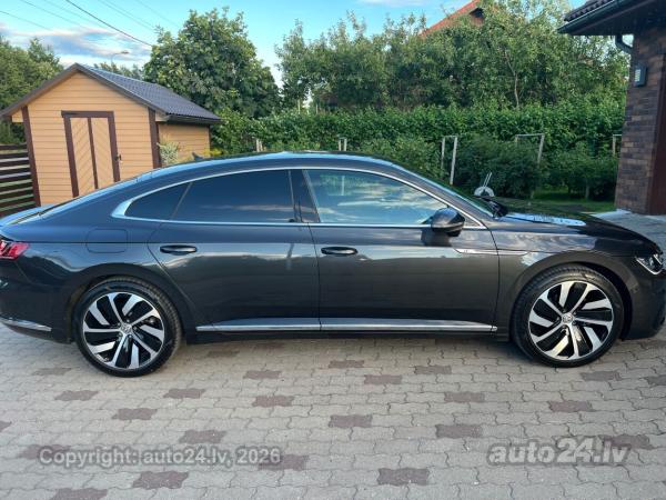 Grey Volkswagen Arteon 2018 in Tallinn, with an engine capacity of 2.00 L and mileage of 121 thousand km for 25800 €, photo 4 on AUTOMOTO.COM.LV