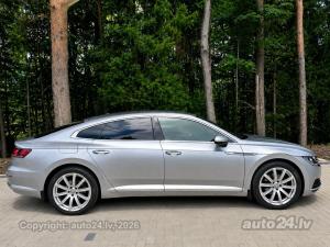 Grey Volkswagen Arteon 2018 in Valga, with an engine capacity of 2.00 L and mileage of 280 thousand km for 12700 €, photo 8 on AUTOMOTO.COM.LV