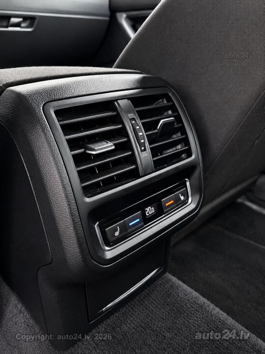 Grey Volkswagen Arteon 2018 in Valga, with an engine capacity of 2.00 L and mileage of 280 thousand km for 12700 €, photo 14 on AUTOMOTO.COM.LV
