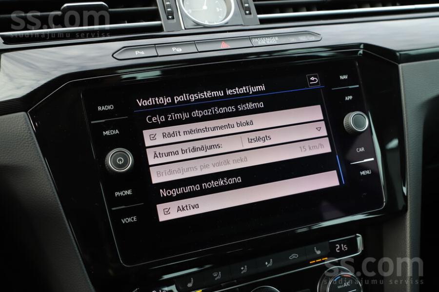 Grey Volkswagen Arteon 2018 in Tukums, with an engine capacity of 2.00 L and mileage of 143 thousand km for 16500 €, photo 15 on AUTOMOTO.COM.LV