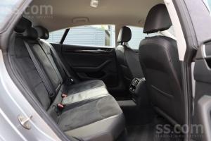 Grey Volkswagen Arteon 2018 in Tukums, with an engine capacity of 2.00 L and mileage of 143 thousand km for 16500 €, photo 19 on AUTOMOTO.COM.LV