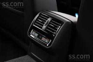 Grey Volkswagen Arteon 2018 in Tukums, with an engine capacity of 2.00 L and mileage of 143 thousand km for 16500 €, photo 20 on AUTOMOTO.COM.LV