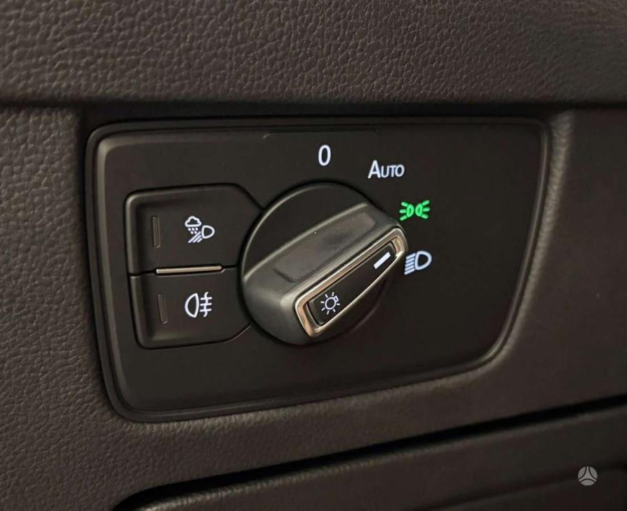 Pelēks Volkswagen Arteon 2018 Marijampole, ar dzinēja tilpumu 1.97 L un nobraukumu 192 tūkst. km par 18250 €, foto 8 vietnē AUTOMOTO.COM.LV