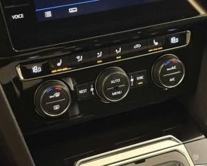 Pelēks Volkswagen Arteon 2018 Marijampole, ar dzinēja tilpumu 1.97 L un nobraukumu 192 tūkst. km par 18250 €, foto 18 vietnē AUTOMOTO.COM.LV