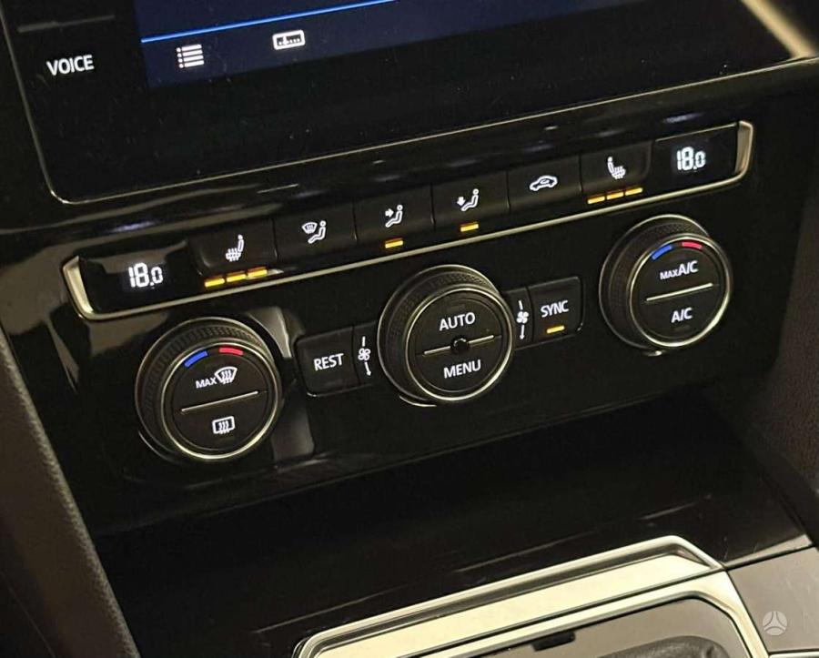 Pelēks Volkswagen Arteon 2018 Marijampole, ar dzinēja tilpumu 1.97 L un nobraukumu 192 tūkst. km par 18250 €, foto 18 vietnē AUTOMOTO.COM.LV