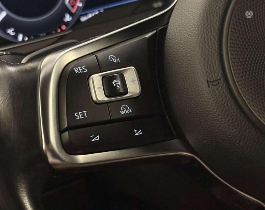 Pelēks Volkswagen Arteon 2018 Marijampole, ar dzinēja tilpumu 1.97 L un nobraukumu 192 tūkst. km par 18250 €, foto 22 vietnē AUTOMOTO.COM.LV