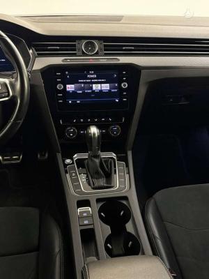 Pelēks Volkswagen Arteon 2018 Marijampole, ar dzinēja tilpumu 1.97 L un nobraukumu 192 tūkst. km par 18250 €, foto 24 vietnē AUTOMOTO.COM.LV