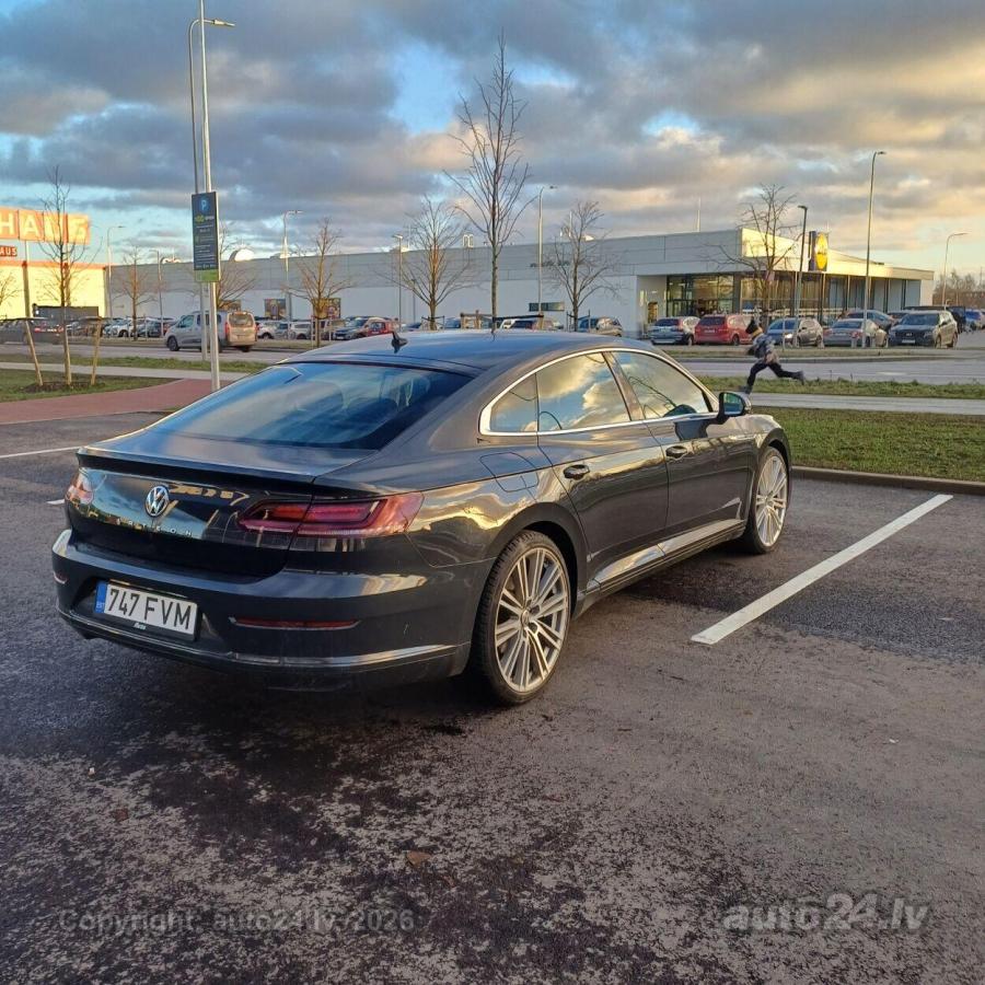 Grey Volkswagen Arteon 2019 in Tallinn, with an engine capacity of 2.00 L and mileage of 168 thousand km for 18000 €, photo 1 on AUTOMOTO.COM.LV