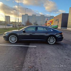 Grey Volkswagen Arteon 2019 in Tallinn, with an engine capacity of 2.00 L and mileage of 168 thousand km for 18000 €, photo 4 on AUTOMOTO.COM.LV