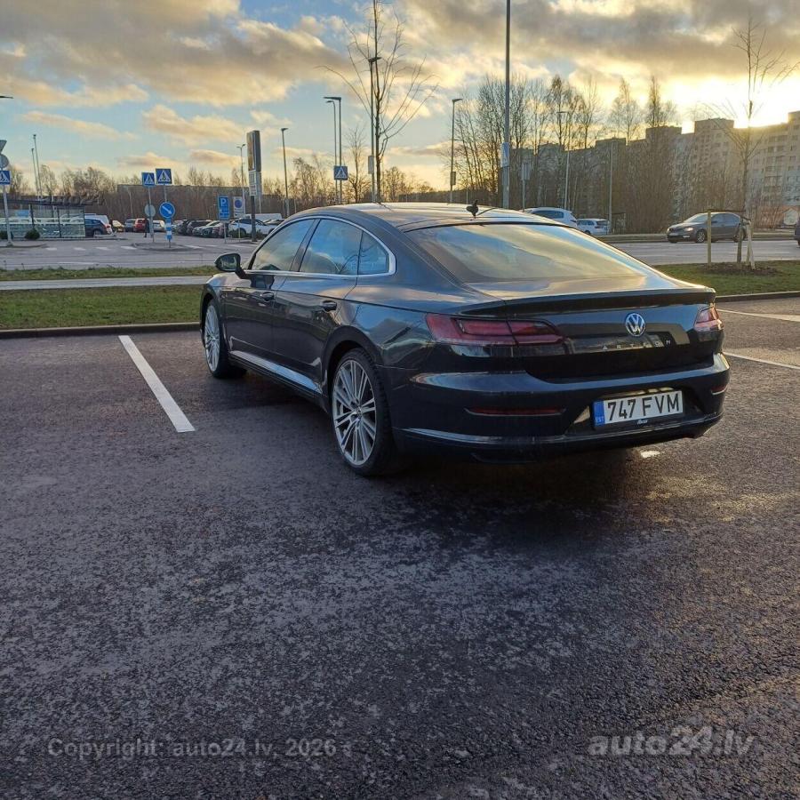 Grey Volkswagen Arteon 2019 in Tallinn, with an engine capacity of 2.00 L and mileage of 168 thousand km for 18000 €, photo 5 on AUTOMOTO.COM.LV